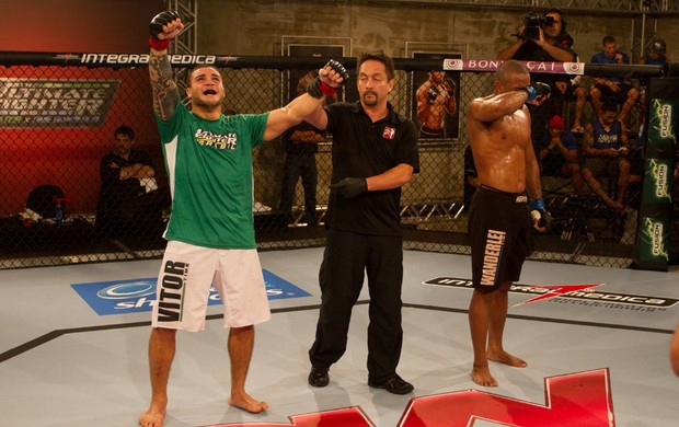 Sarafian Bate Serginho E Garante Vaga Na Final Do TUF Brasil | SUPER LUTAS