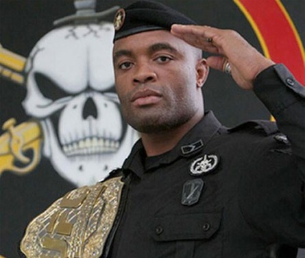 Com farda do BOPE, Anderson Silva manda recado para Weidman: 'Missão ...