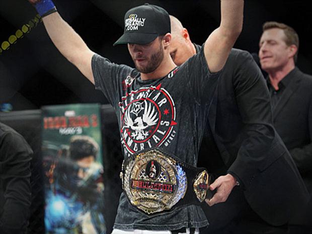 Curran finaliza a 14 segundos do fim e recupera cinturão do Bellator ...