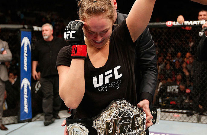 VÍDEO LUTA: RONDA ROUSEY FINALIZA NO UFC 184 | SUPER LUTAS