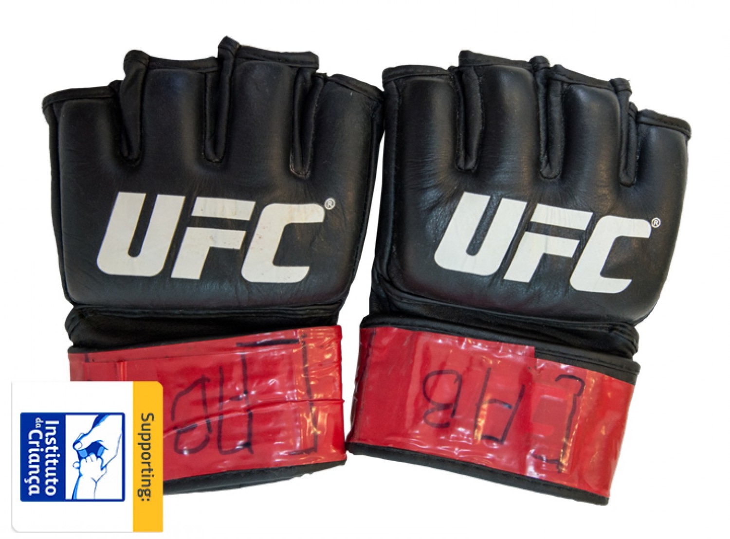 Com lance inicial de R$ 1000, José Aldo leiloa luvas usadas no UFC Rio ...