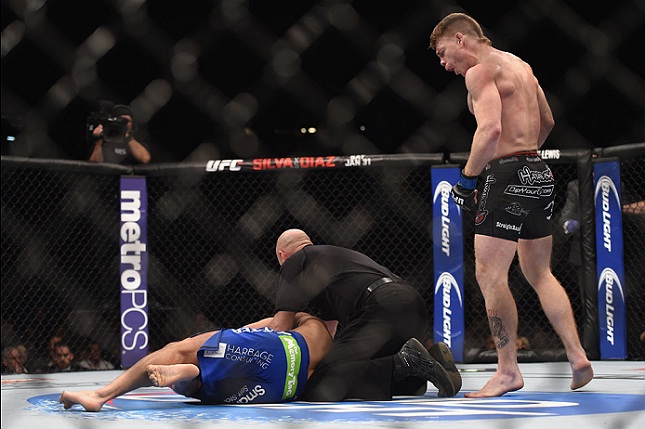 Watch Paul Felder's stunning spinning punch knockout at UFC 182 ...