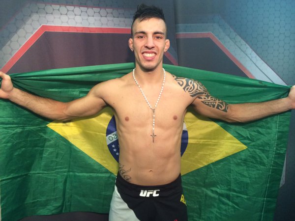 VÍDEO: THOMAS ALMEIDA X ANTHONY BIRCHAK NO UFC SP | SUPER LUTAS