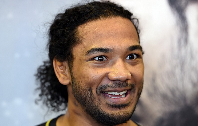 Sem contrato com o UFC, ex-campeão tem proposta de R$ 775 mil do MMA ...