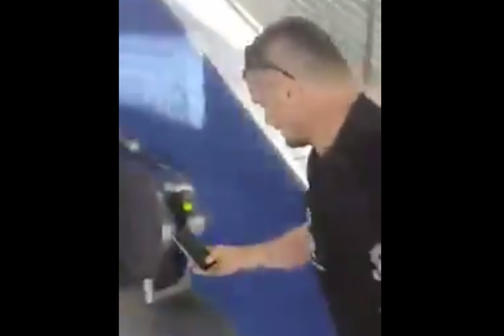 Video: Cro Cop struggles to hunt Pokémon at the airport | SUPER FIGHTS