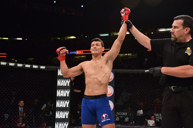 Chinzo e Bomba nocauteiam nas preliminares do Bellator 170 | SUPER LUTAS