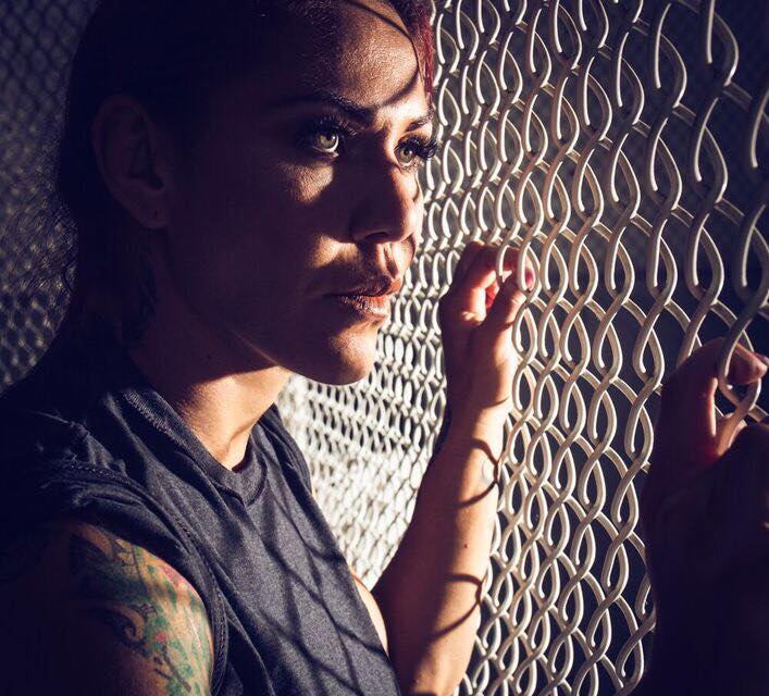 Ultimate Confirms Cyborg Will Fight for Title at UFC 214 | SUPER FIGHTS