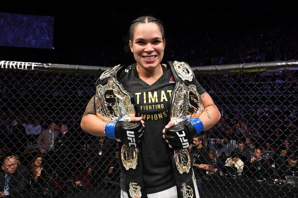 Amanda Nunes knocks out Cris Cyborg, wins second belt and makes history ...