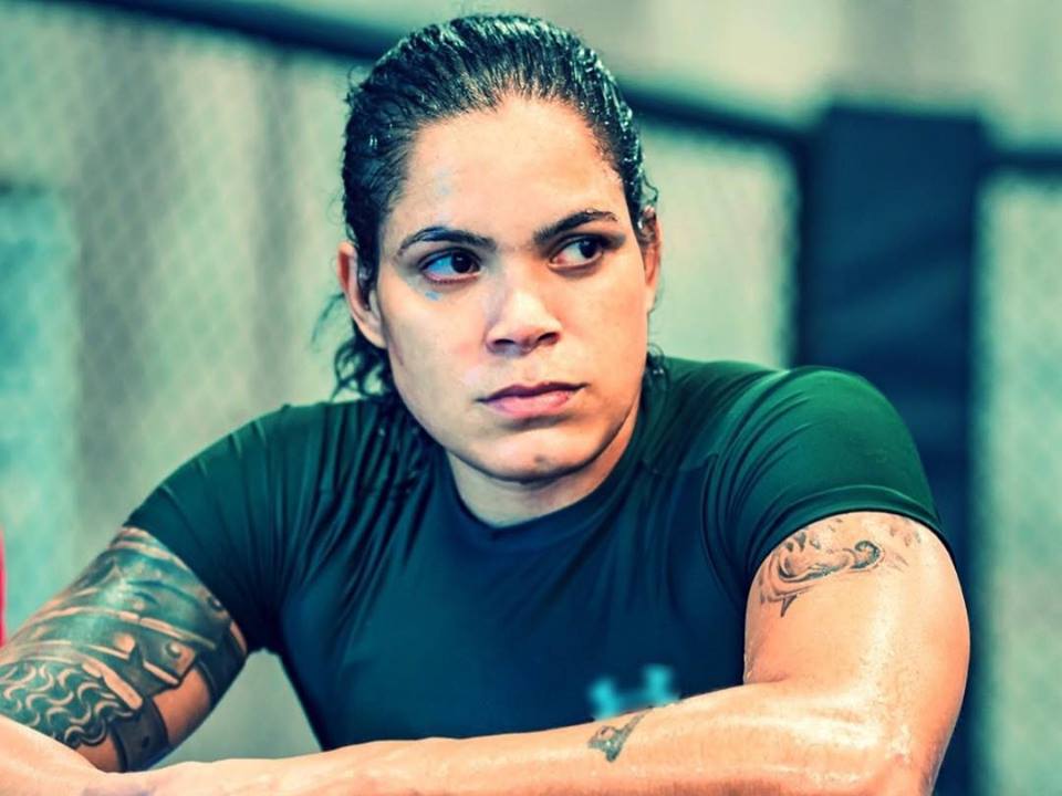 Amanda acredita que vencer Cyborg a torna 'melhor de todos os tempos ...