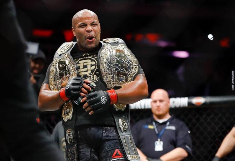 Comentarista Do UFC Rasga Elogios à Carreira De Daniel Cormier Como ...