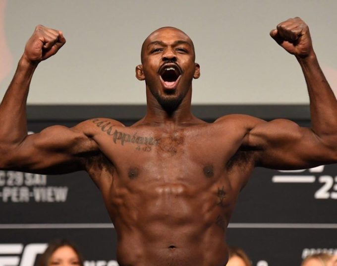 Jones planeja lutar três vezes em 2019 para provar seu domínio como ...