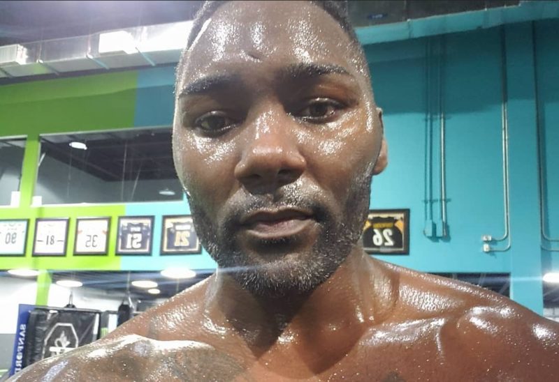 Agora no Bellator, Anthony Johnson manda recado a lutadores expondo ...