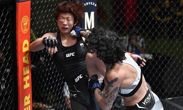 Virna Jandiroba supera japonesa e ‘salva’ Brasil no card preliminar do ...