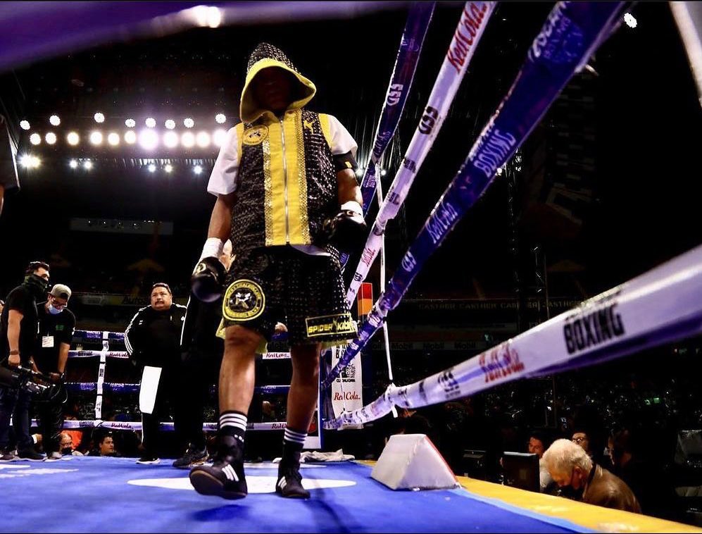 Boxing on Netflix with Jake Paul vs. Anthony Joshua + Anderson Silva ...