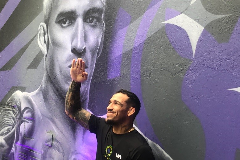 Charles do Bronx é homenageado com painel de grafite em São Paulo ...