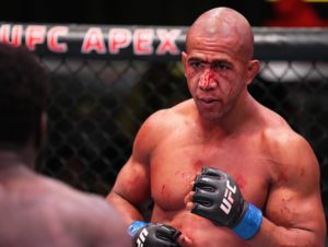 VÍDEO: Assista o nocaute de Gregory Robocop sobre Brad Tavares no UFC ...