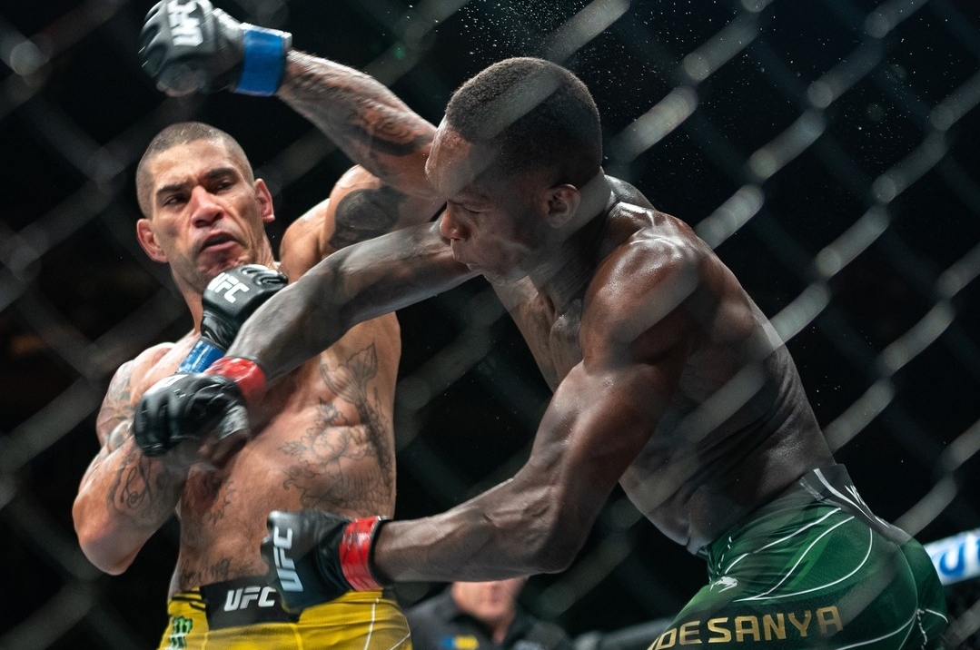 VÍDEO – Alex Poatan Comemora Luta Dura Contra Israel Adesanya ...