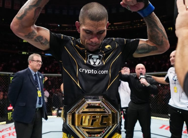 Alex Poatan tem luta por cinturão confirmada para o UFC 295 | SUPER LUTAS