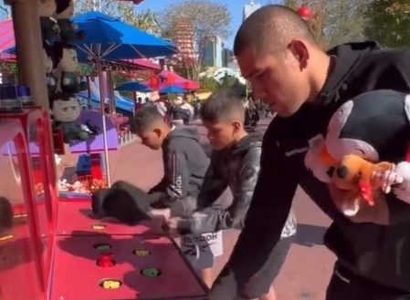 VÍDEO: Alex Poatan mostra reflexo em dia e ‘zera o jogo’ em brincadeira ...