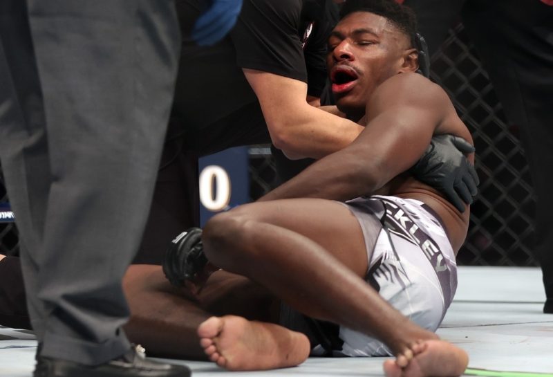 ‘Homem Nocaute’, Joaquin Buckley Prova Do Próprio Veneno E é Atropelado ...