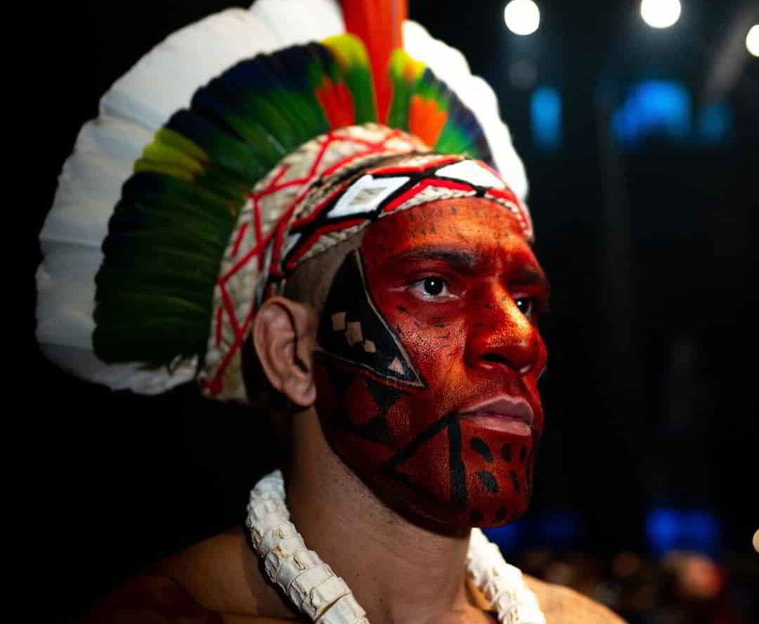 Alex Poatan Leva Cinturão Do UFC A Reserva Indígena Na Bahia | SUPER LUTAS