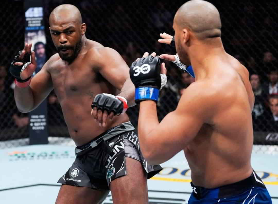 Lenda do MMA analisa performance de Jon Jones contra Ciryl Gane e faz ...