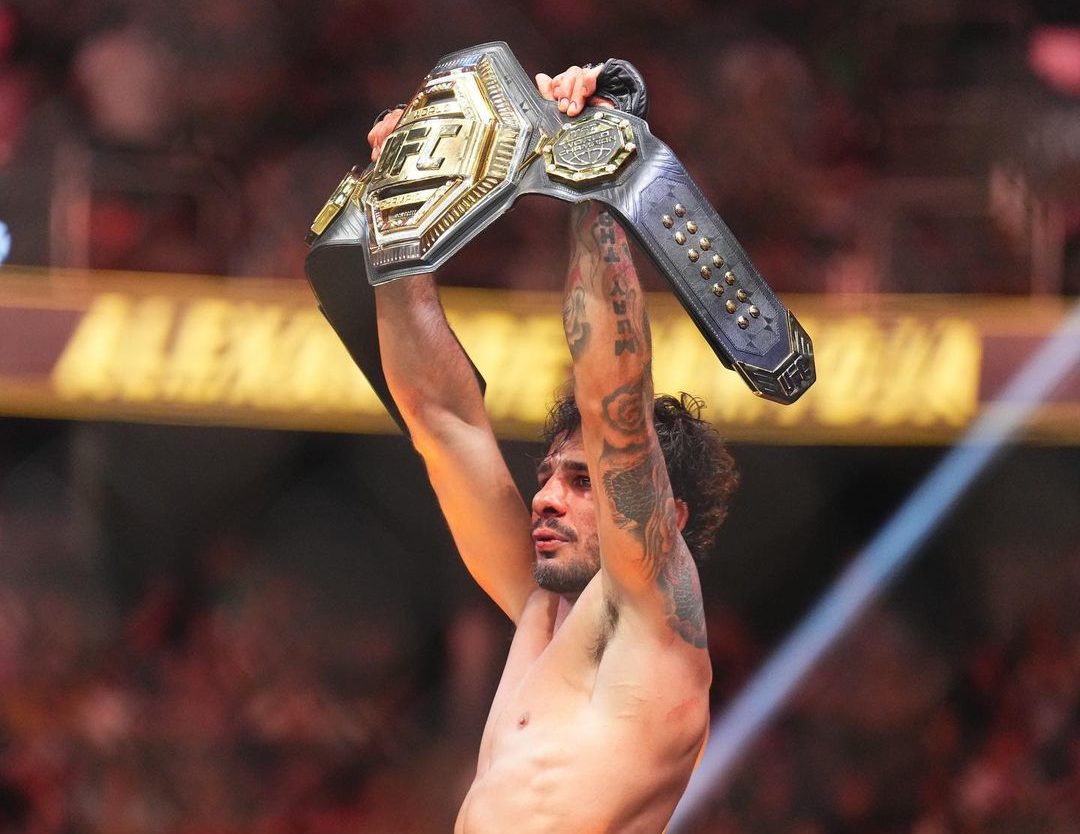 Flyweight champion Alexandre Pantoja promises a show against Brandon ...