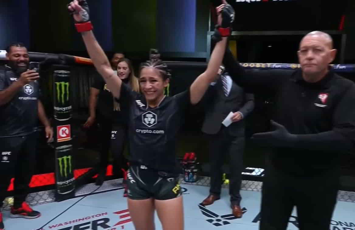 Em atuação dominante, Jaqueline Amorim não toma conhecimento de ...