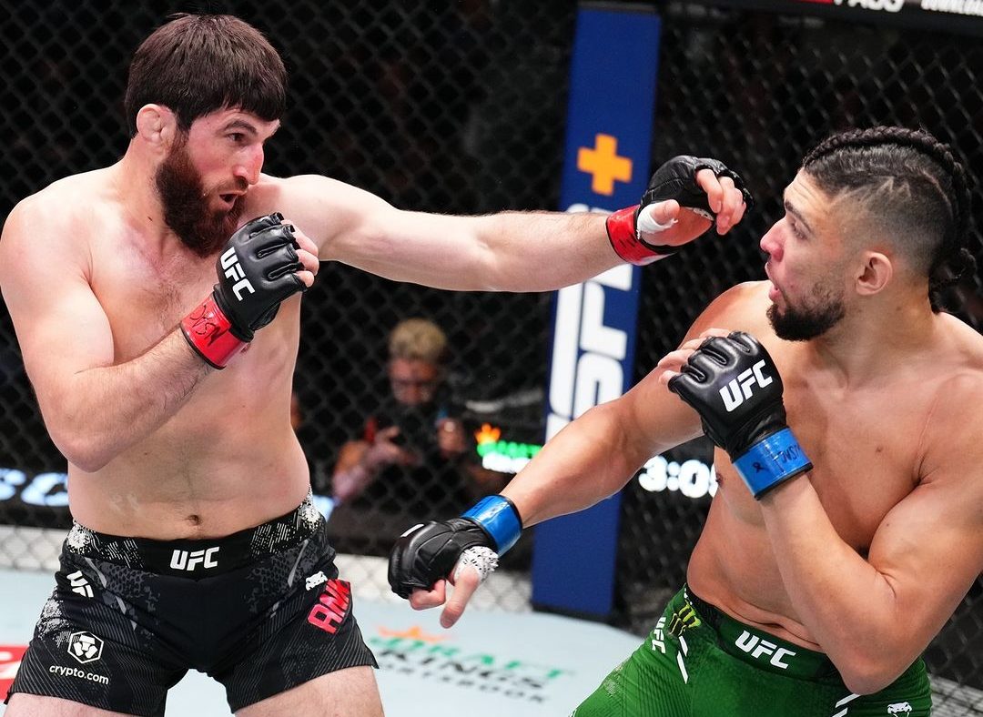 VIDEO: Watch the devastating knockout suffered by Johnny Walker at UFC ...