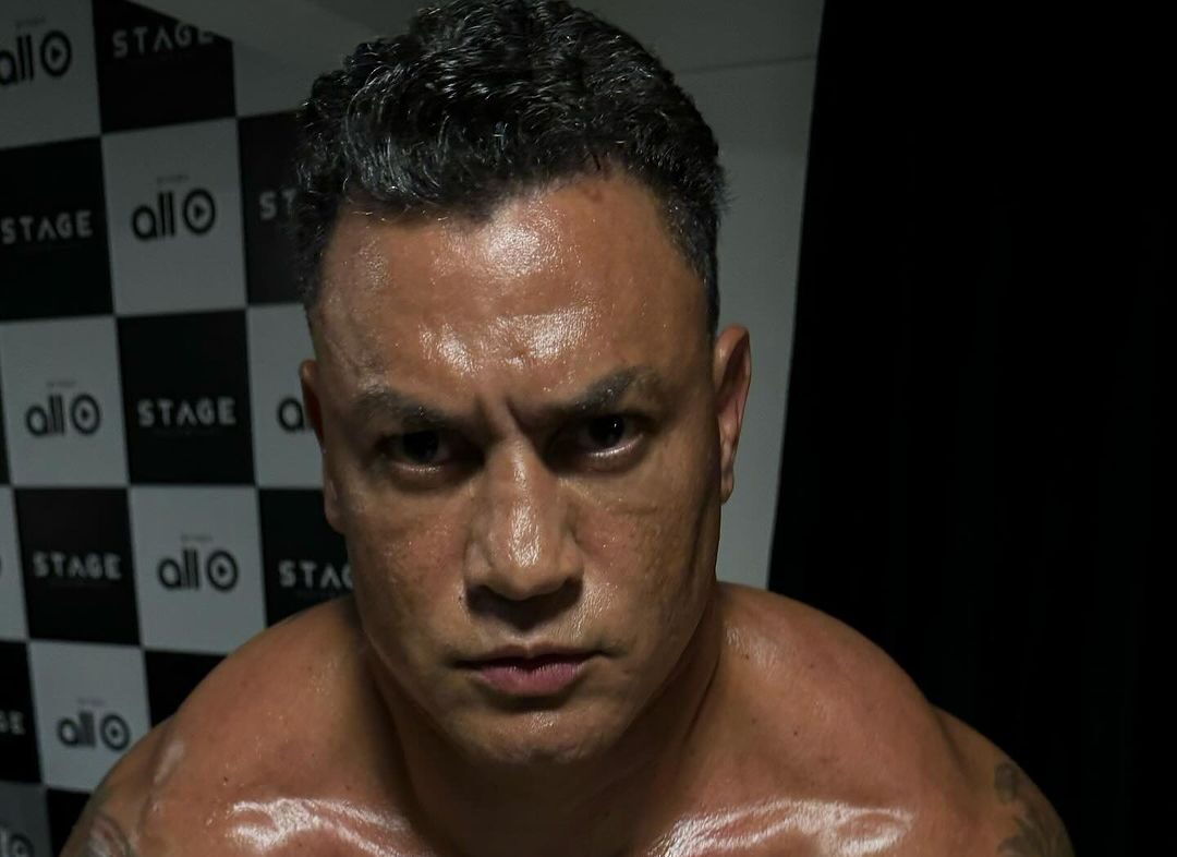 Popó provokes Vitor Belfort with 'glass chin' and reference to Anderson Silva | SUPER FIGHTS