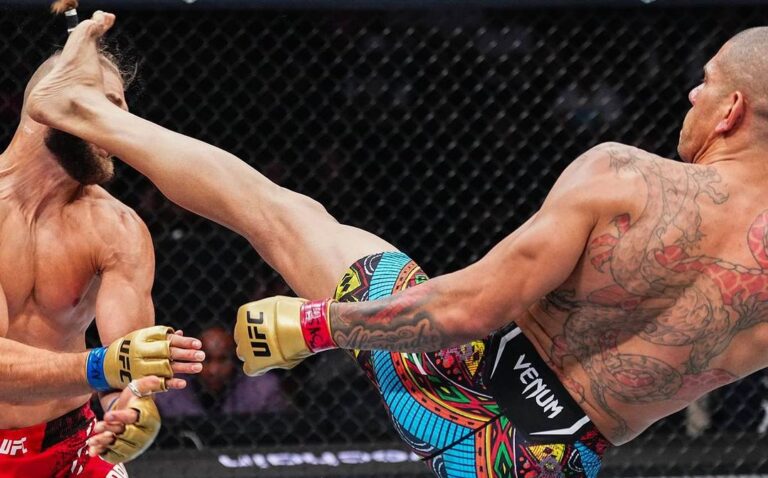 Poatan explains how Prochazka's warm-up video was decisive for his ...