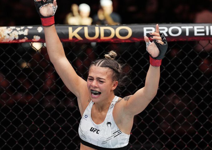 Luana Santos não toma conhecimento e finaliza Mariya Agapova no UFC ...