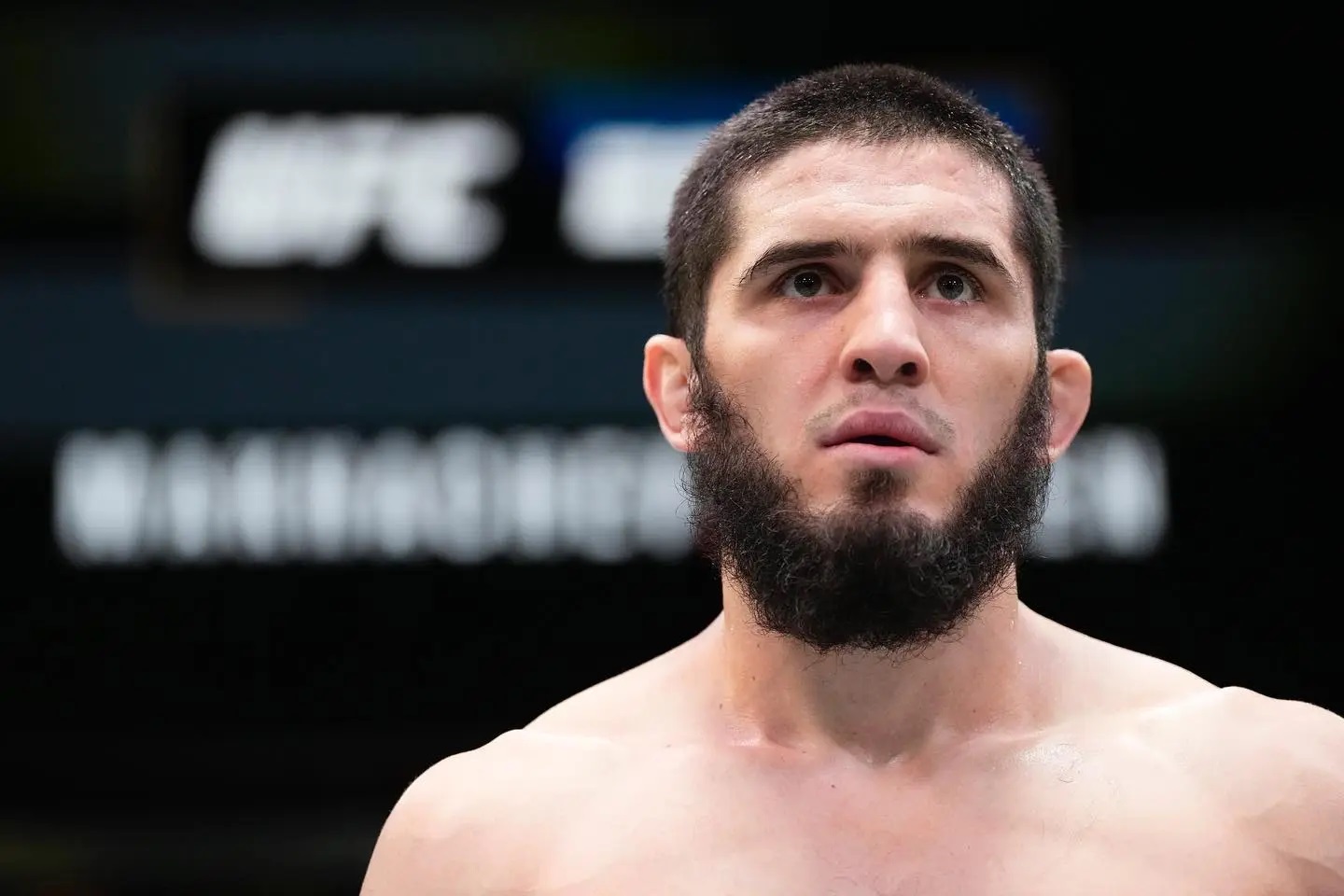 Do Bronx E Topuria Na Espera? Makhachev Aguarda Luta Para Decidir ...
