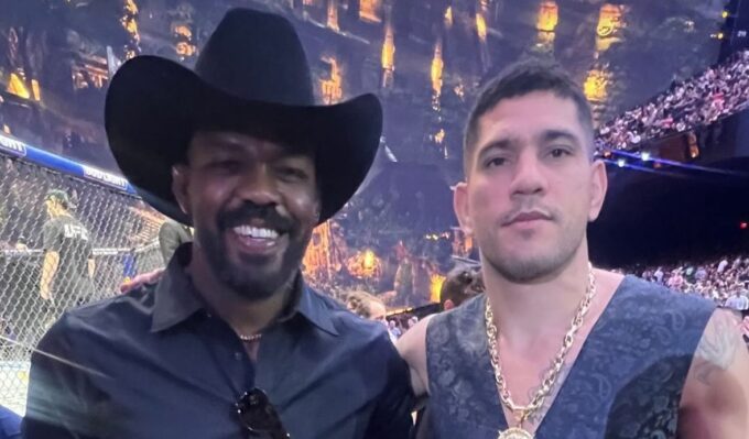 Jon Jones reconhece força de Alex Poatan e rasga elogios ao brasileiro ...