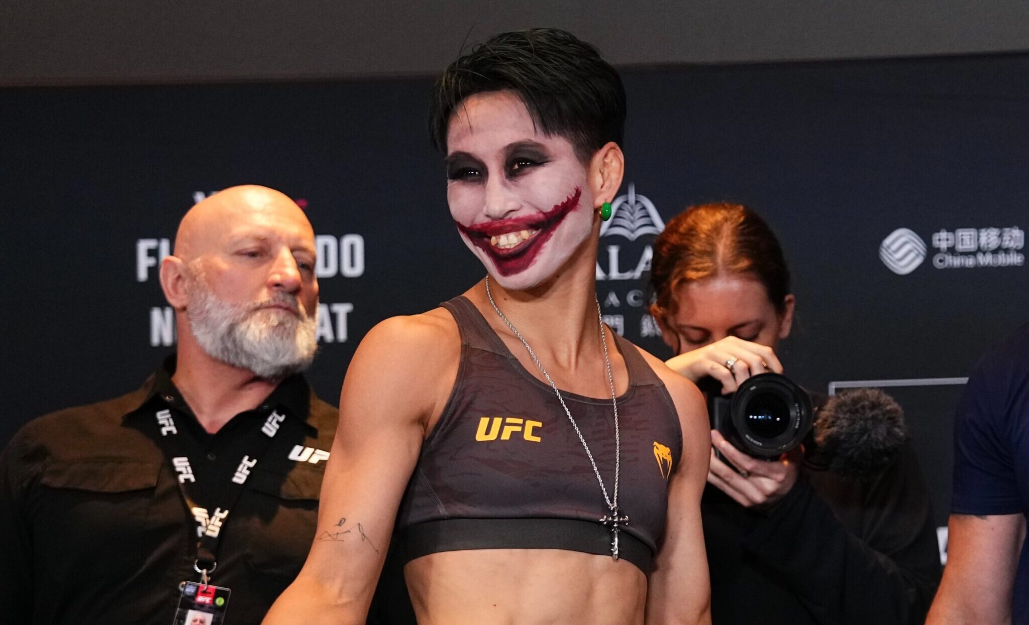 VÍDEO: Lutadora Do UFC Surpreende, Chega Em Pesagem Como 'Coringa' E ...