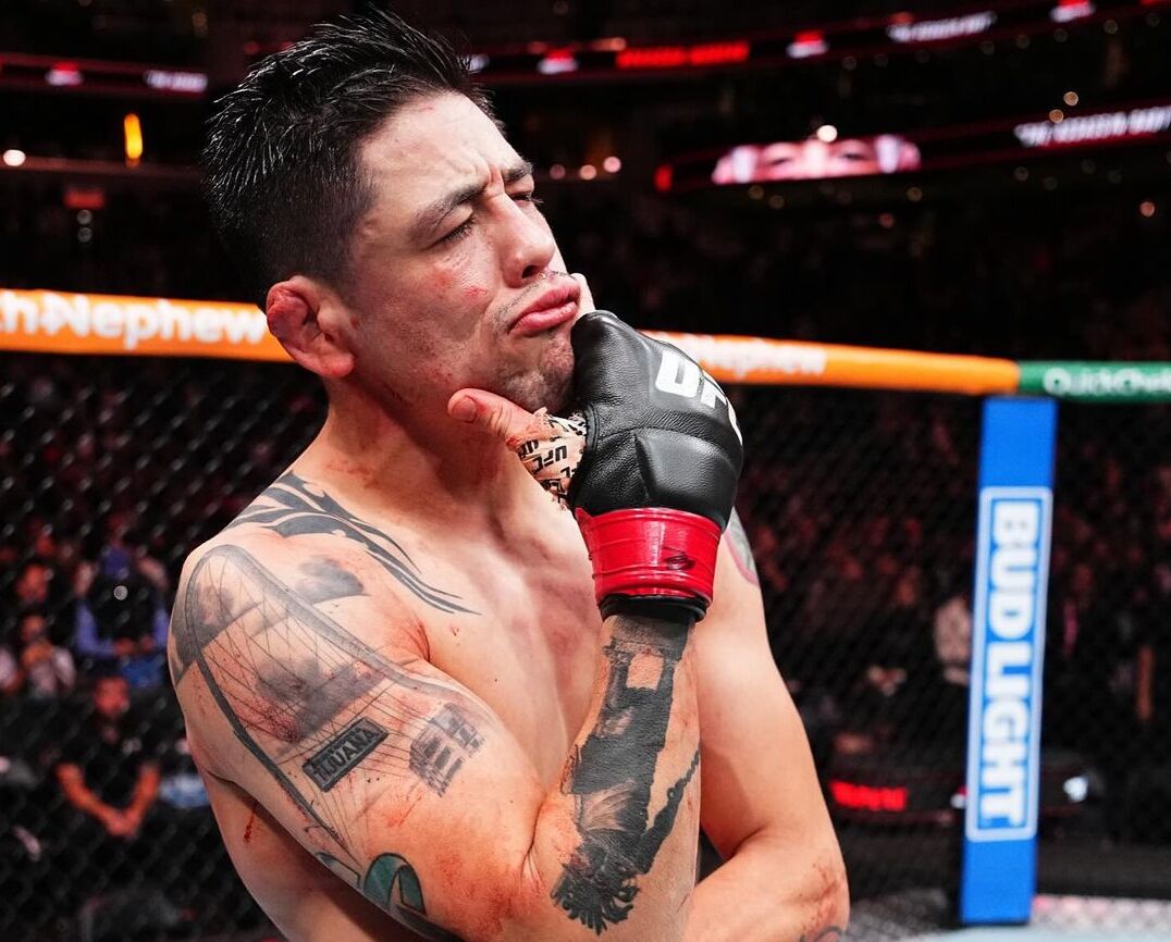 Brandon Moreno puts on a show, breaks historic record and defeats Amir ...