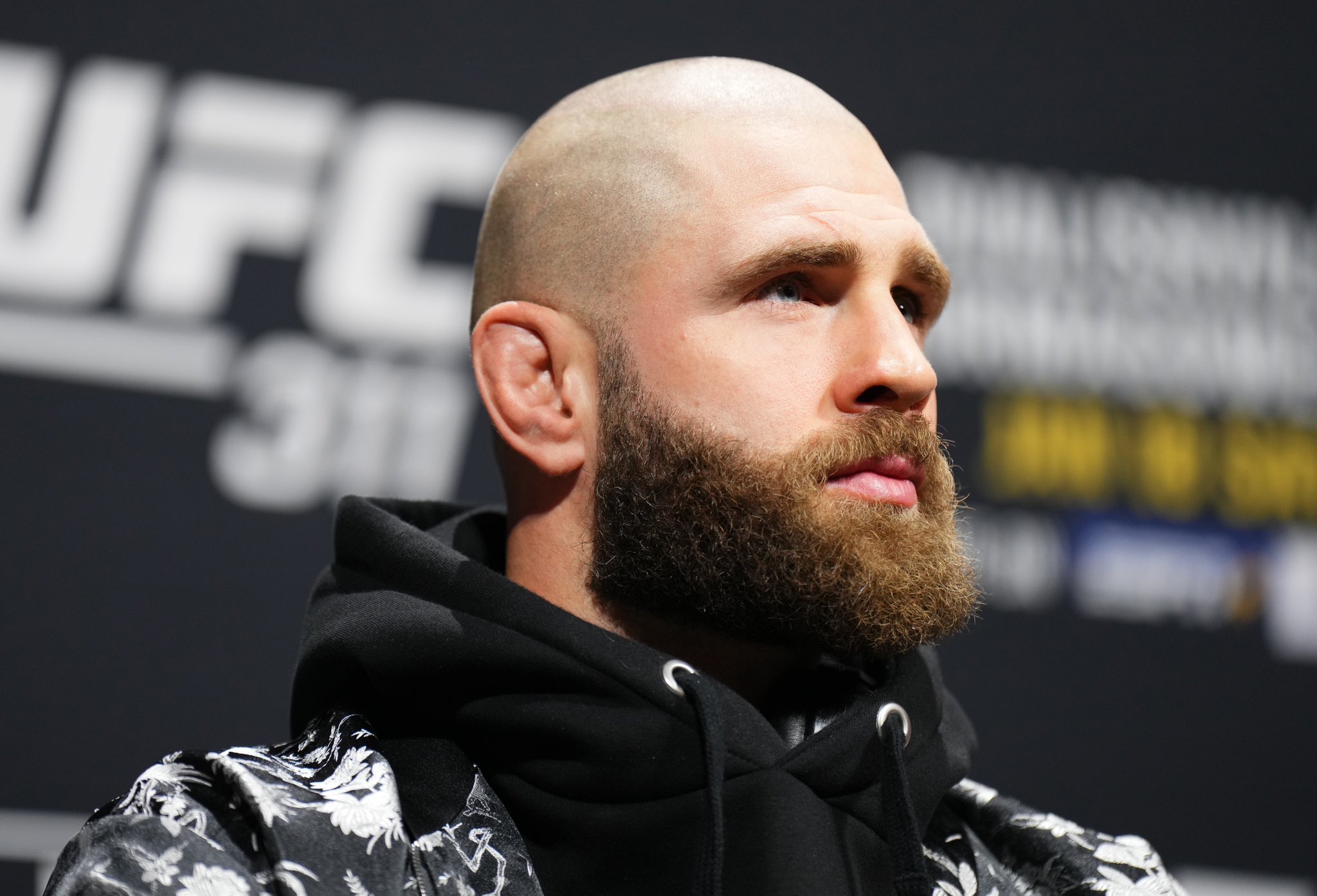 Prochazka Appears With Shaved Hair For Noble Cause; See | SUPER FIGHTS