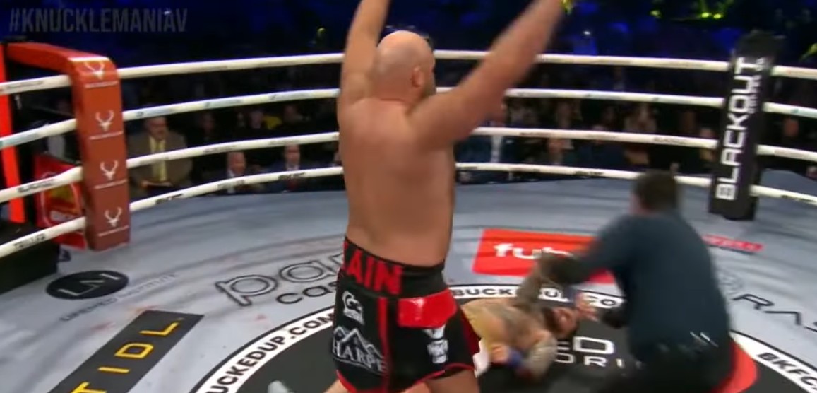 VÍDEO: Ex-UFC Apaga Rival Com Nocaute Brutal No Boxe Sem Luvas | SUPER ...