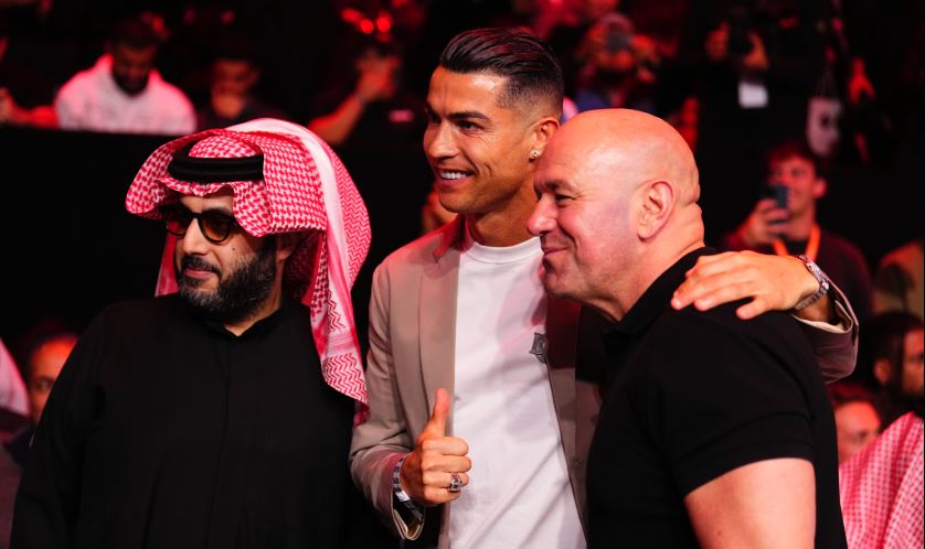 VIDEO: Cristiano Ronaldo Makes Surprise Appearance and Meets Dana White ...