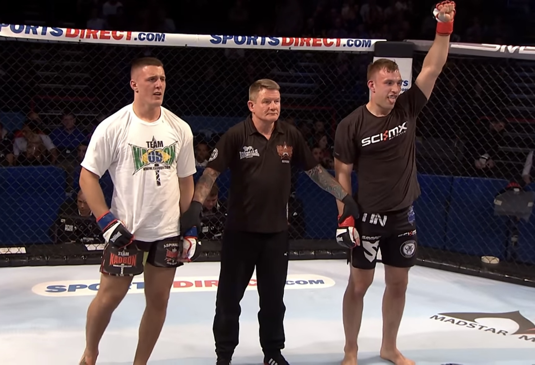 Primeiro Atleta A Derrotar Aspinall Envia Dica Crucial Para Jones ...