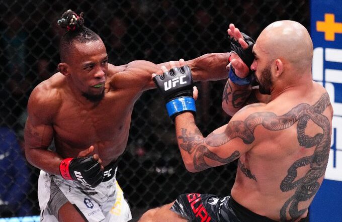 Fighter resurfaces with 'Superman Punch' and saves career at UFC Vegas ...