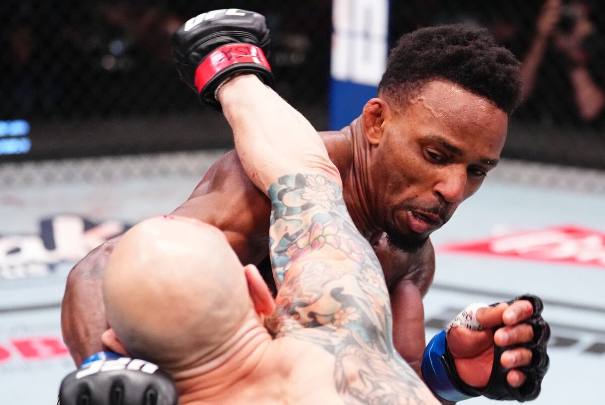 Lerone Murphy Enfrenta Jogo Duro De Josh Emmett, Mas Mantém ...