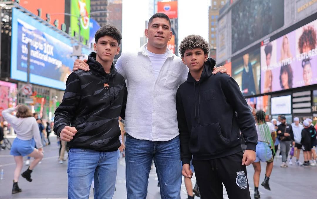 Vídeo: Alex Poatan Treina Com Os Filhos, Revela Segredos Dos Golpes E ...