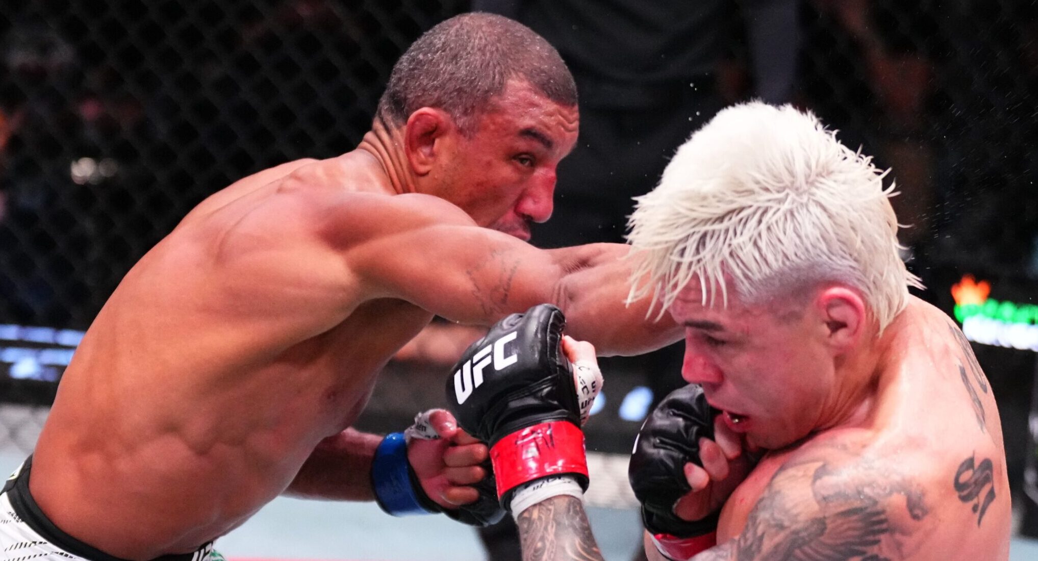 Raoni Barcelos Transforma Luta Em Guerra E Vence Ricky Simón No UFC ...