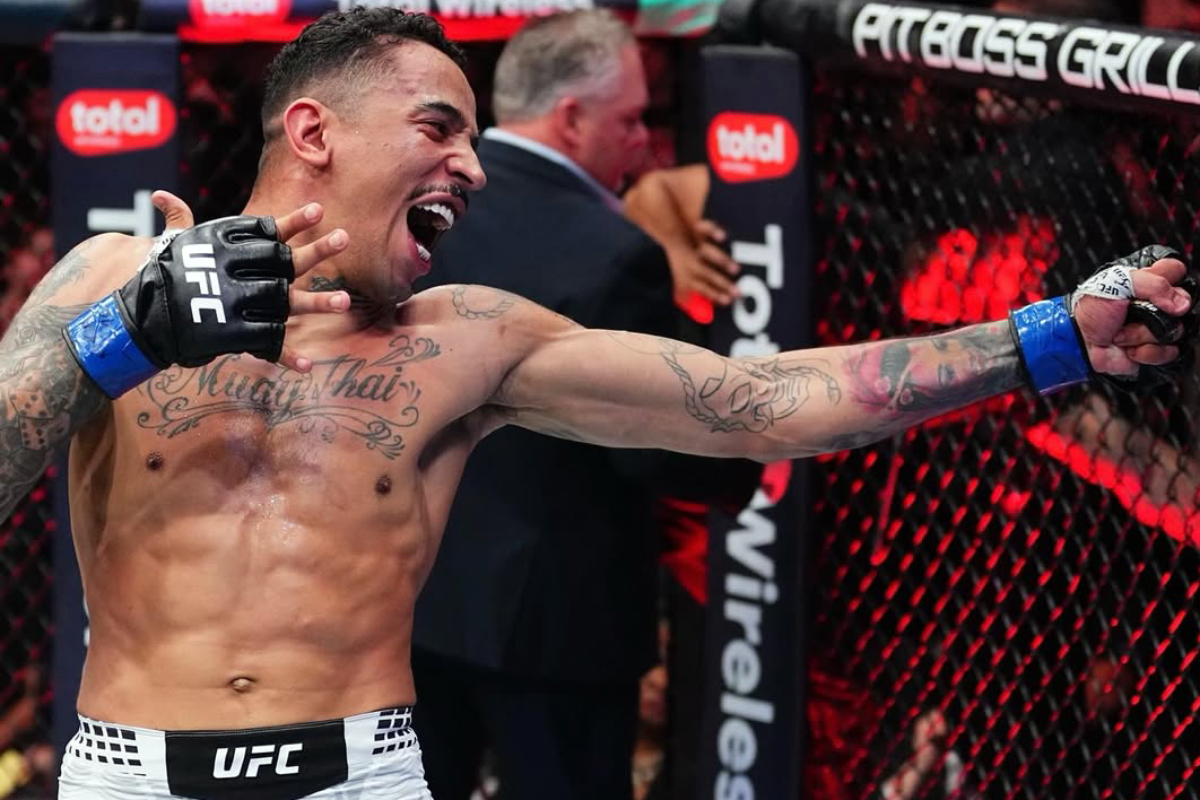 Lethal! Carlos Prates fulfills his promise, knocks out former champion ...